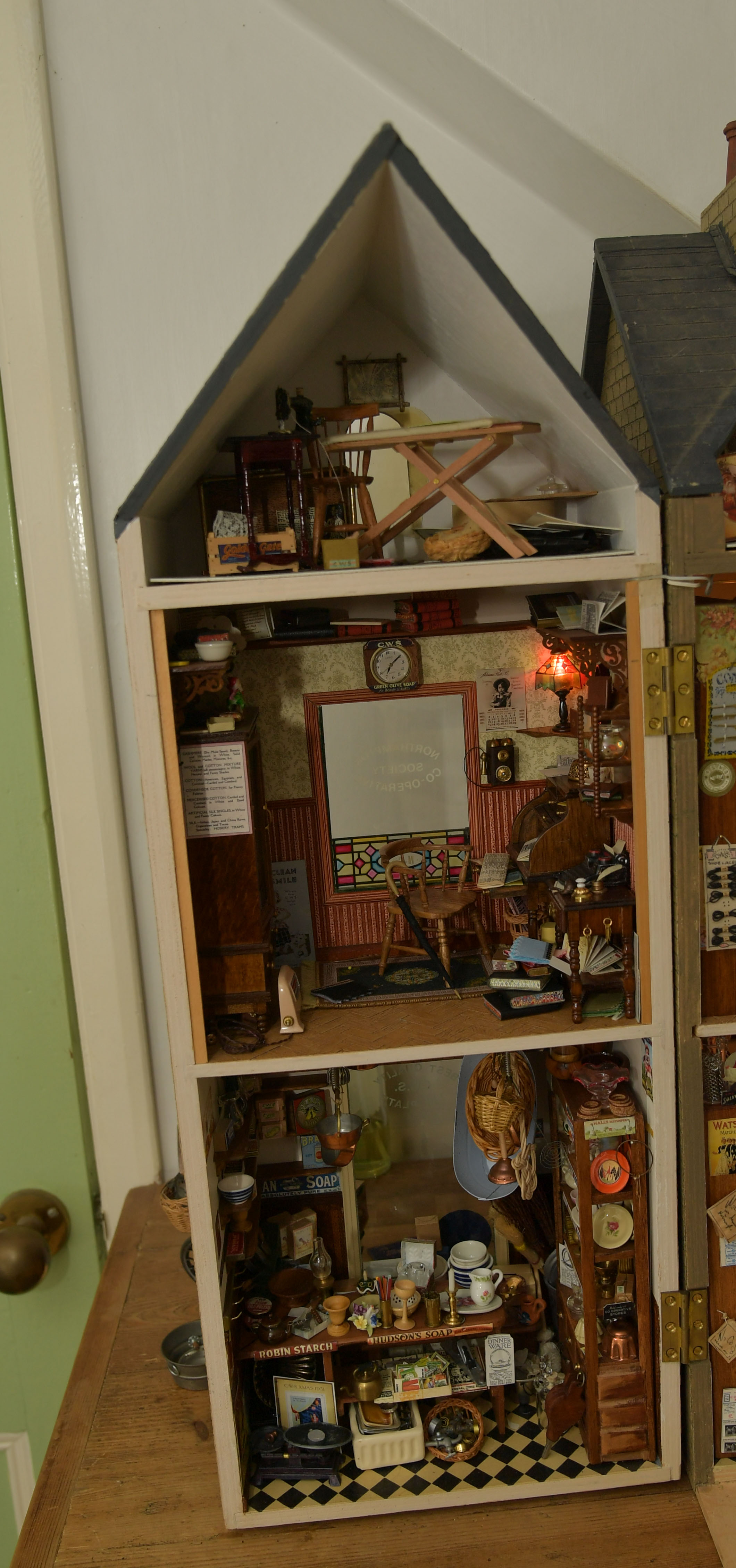 Video insight into the miniature world of Jane Percival